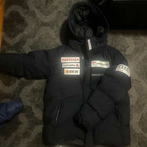 Descente | Jackets & Coats | Descente Black Puffer Ski Jacket With ...